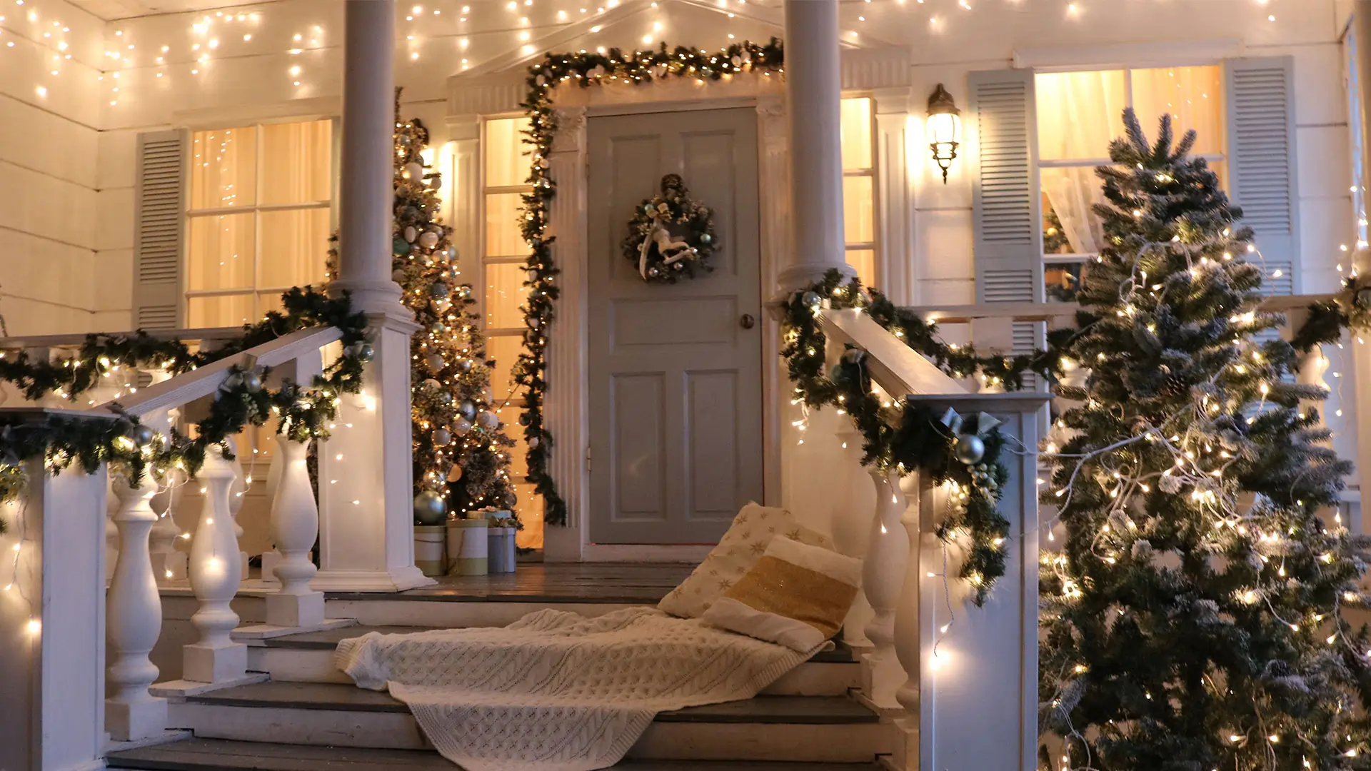 Best Exterior Christmas Lights for Home Lighting Warehouse